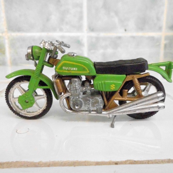 Acidic bright copper plating solution