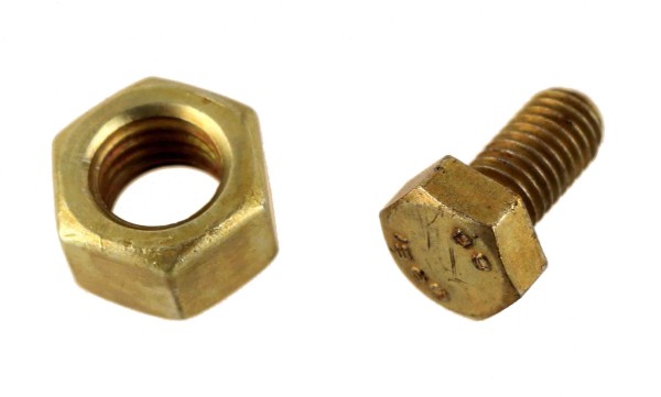 Yellow chromate conversion coating